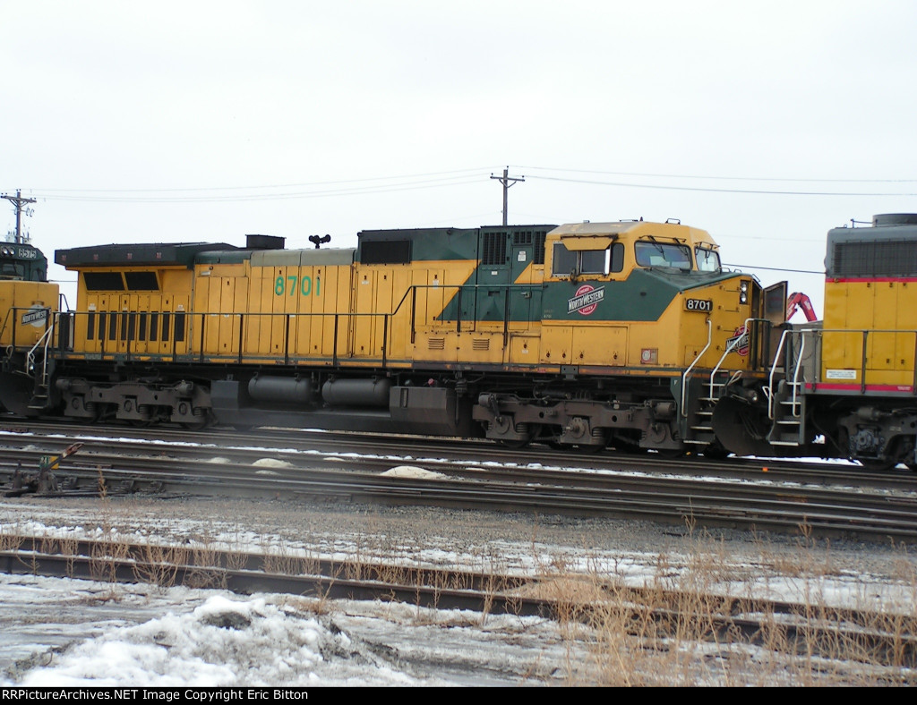 CNW Dash 9 #8701 on UP 2900 West